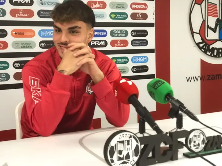 Adrián Bolo, central del Zamora CF: "Afrontamos igual el partido contra el Fabril que como lo ...